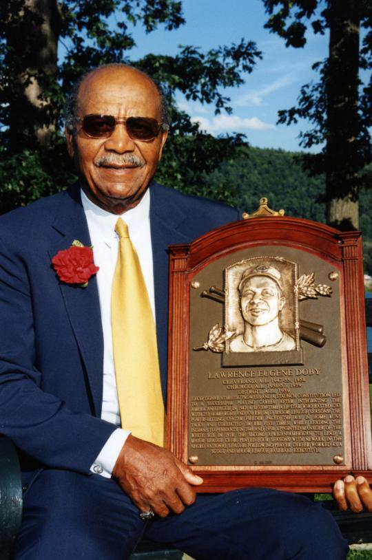 Twenty-five years ago, big league pioneer Larry Doby received his Hall of Fame plaque | Baseball ...